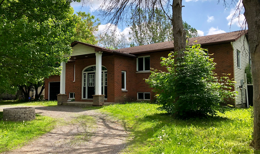 On the market: rural homes for sale in the Ottawa area - allthingshome ...